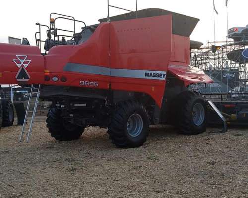 Massey Ferguson 9695 C/draper 35 Pies - Año: 2023 - Agroads