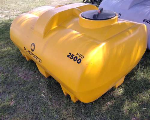 Tanques Plasforte 2500 con Rompeolas - $ 67.500 - Agroads