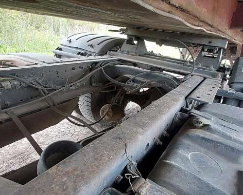Volkswagen 17-220 2011 Tractor con Jaula Hermann Equipo - Agroads