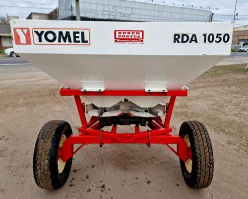 Fertilizadora Yomel RDA 1050 - u$s 2.100 - Agroads