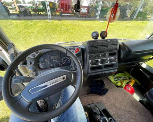 Iveco Tector 170e25 con Plancha Excelente - Año: 2012 - Agroads