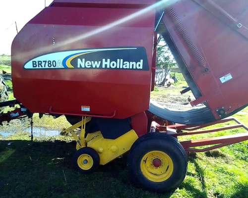 New Holland BR 780 A, 7000 Rollos - Año: 2007 - u$s 35.000 - Agroads