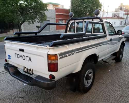 Toyota Hilux Cabina Simple 4X2 Titular - Año: 2004 - Agroads