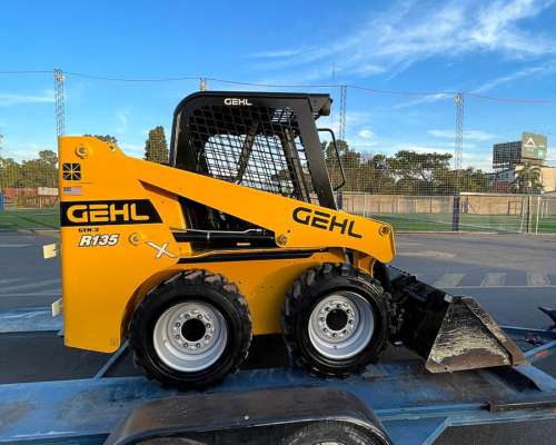 Minicargadora Gehl R135. año 2022 - Año: 2022 - u$s 42.000 - Agroads