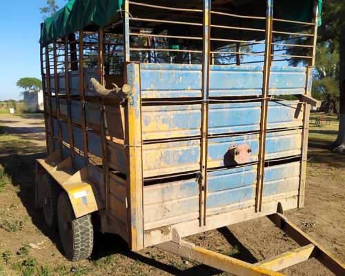 Acoplado Jaula Mucillo 6 Vacas - Año: 2010 - $ 900.000 - Agroads