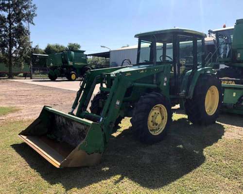 Tractor 5725 John Deere 2013 - Año: 2013 - u$s 50.000 - Agroads