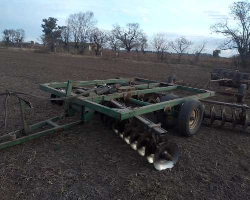 Decenc.jhon Deere 40 Ptod - Año: 2000 - $ 660.000 - Agroads