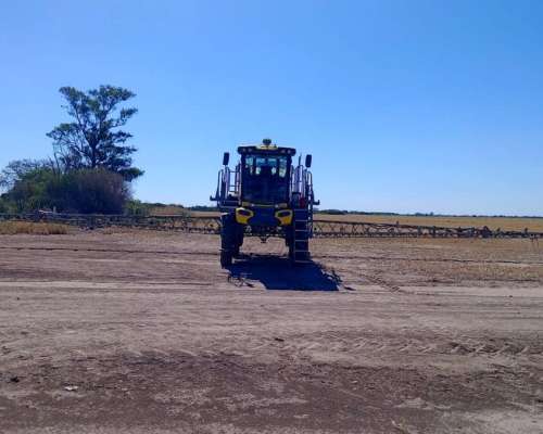 Pulverizadora Autopropulsada Pla SIA 2900 Equipada C/weedit - Agroads