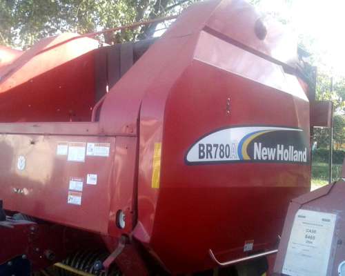 Rotoenfardadora New Holland BR 780 - Año: 2006 - u$s 25.000 - Agroads
