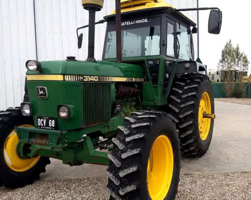 Tractor JD 3140, año 1985 - Año: 1985 - Agroads