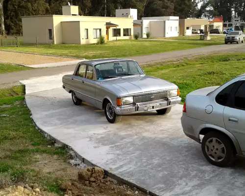 Ford Falcon Deluxe 1981 - Año: 1981 - $ 350.000 - Agroads