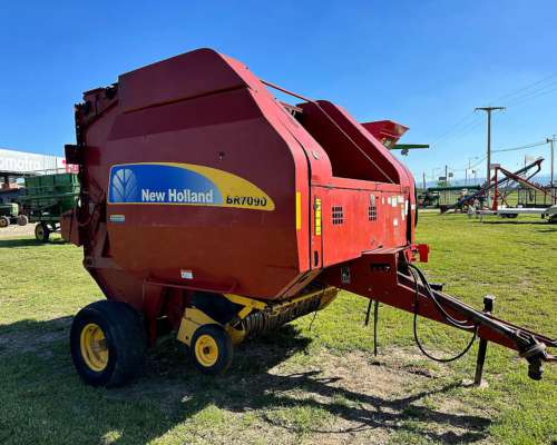 Enrolladora New Holand BR7090 - Agroads