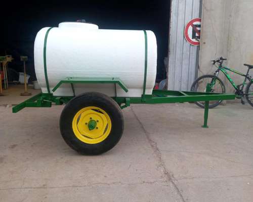 Cisterna de 1000 Lts. Engomada y con Luces. Tanque Reforzado - Agroads