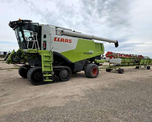 Cosechadora Claas Lexion 750 con Plataforma de 40 Pies - Agroads