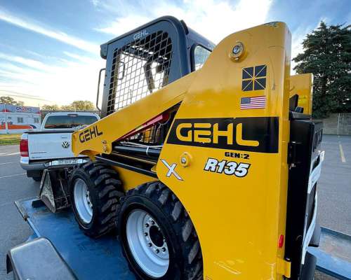 Minicargadora Gehl R135. año 2022 - Año: 2022 - u$s 42.000 - Agroads