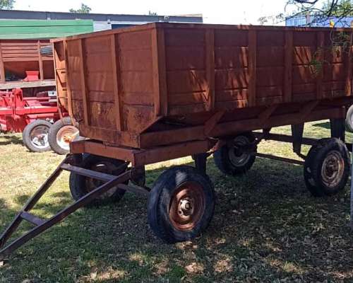 Carro Tolva Cerealero 4 Toneladas con Baranda Trasera - Agroads