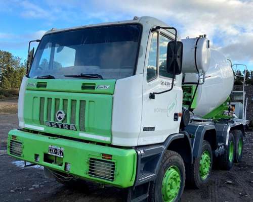 Astra 8X4 con Trompo Cifa - Año: 2000 - $ 8.500.000 - Agroads