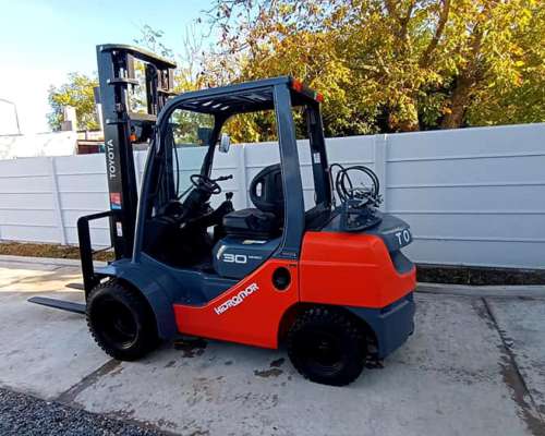 Autoelevador Toyota 3tn - Año: 2017 - u$s 26.500 - Agroads