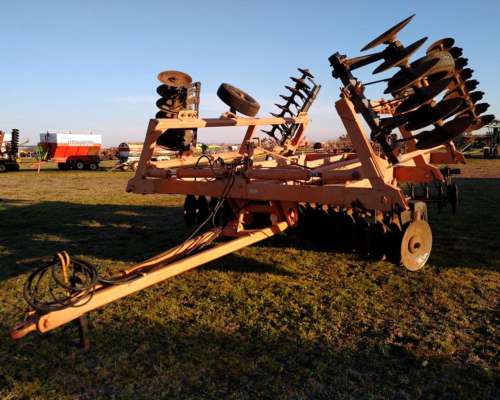 Rastra Desencontrada Articulada Monterrey de 64 Discos - Agroads