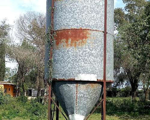 6 Silos Usados para Comederos de Aves, Porcinos, ETC - Agroads