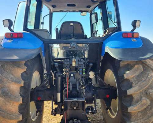 Tractor New Holland TM150 - 7000 Hs - año 2003 - Año: 2004 - Agroads