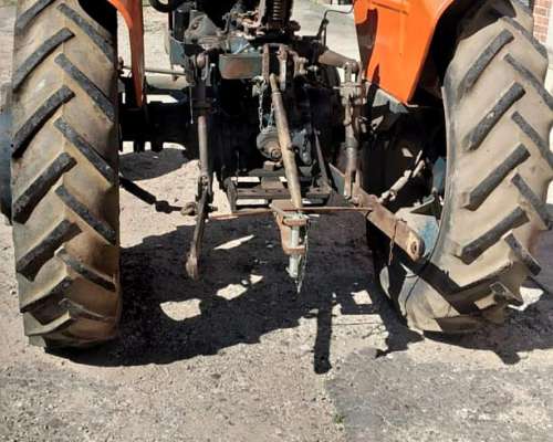 Oferta Tractor Fiat 400e - Año: 1980 - u$s 12.000 - Agroads