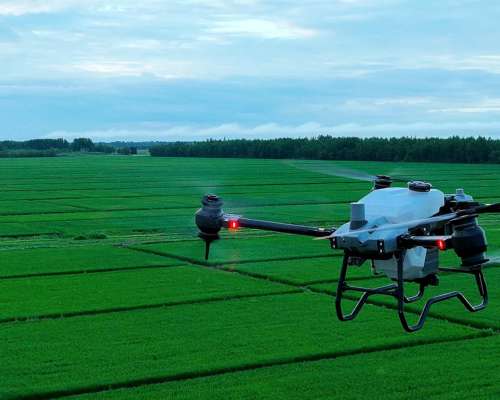 Dron DJI Agras T40 - Agroads
