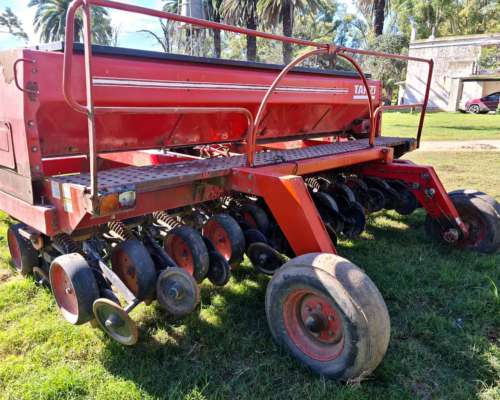 Tanzi 4300 con Alfalfero - Agroads