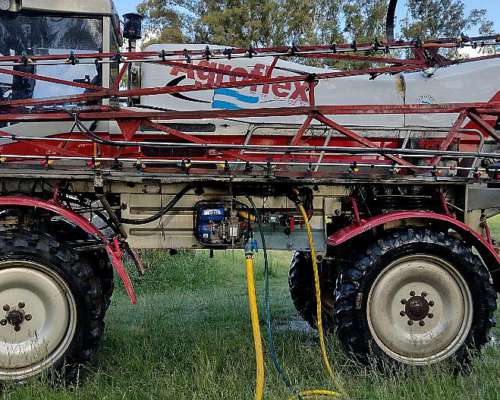 Pulverizadora Agroflex 2005 Gdjf - Año: 2005 - u$s 54.000 - Agroads