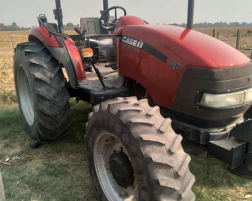 Tractor Case IH Farmall 80, año 2010, Motor Reparado - Agroads