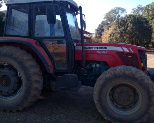 Tractor Massey Fergurson 4292 , año 2013 - Año: 2013 - Agroads