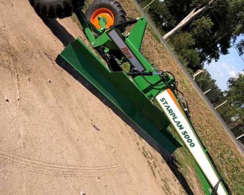 Niveladora Stara Starplan 5000 Hidraulica con Neumaticos - Agroads