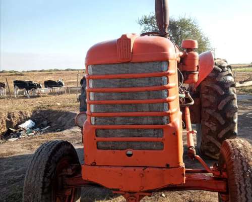 Tractor Fiat 60 muy Lindo - Año: 1973 - $ 830.000 - Agroads