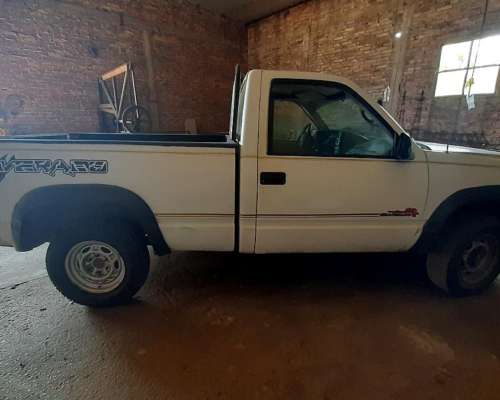 Vendo Camioneta Chevrolet Silverado - Año: 1999 - Agroads