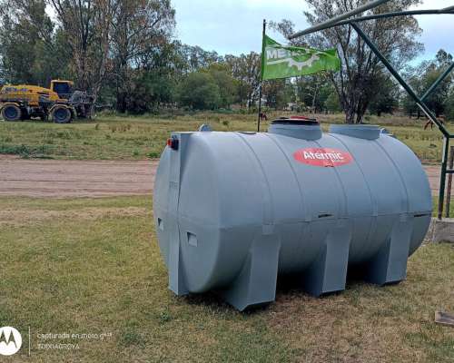 Tanque Horizontal 3200 Lts con Patas - Agroads