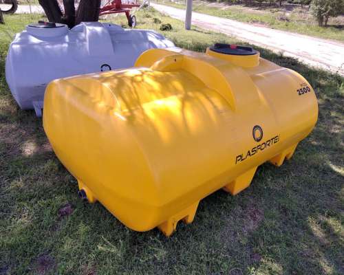 Tanques Plasforte 2500 con Rompeolas - $ 67.500 - Agroads