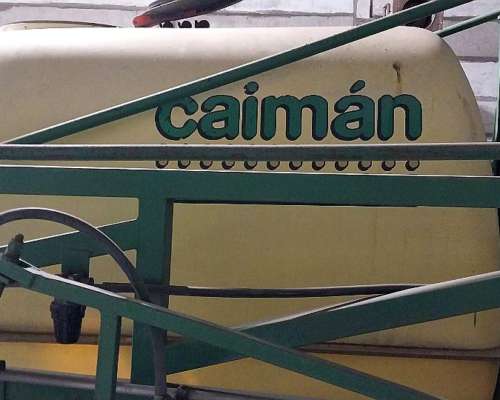 Caiman 3500 Litros con Balancin - Agroads