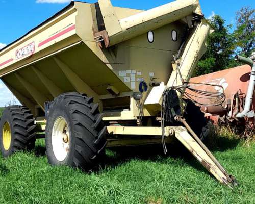 Tolva Autodescargable Schiarre 24tn con Bascula y Gomas - Agroads