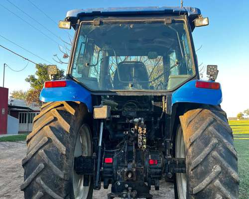 New Holland TS120/4 Cabinado, 8700 HS, Mod 2004 - Año: 2004 - Agroads