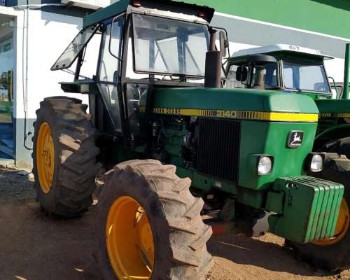 Tractor John Deere 3140 - Agroads