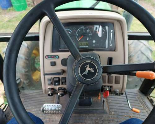 John Deere 6125e con Pala - 2010 - Año: 2010 - u$s 70.000 - Agroads