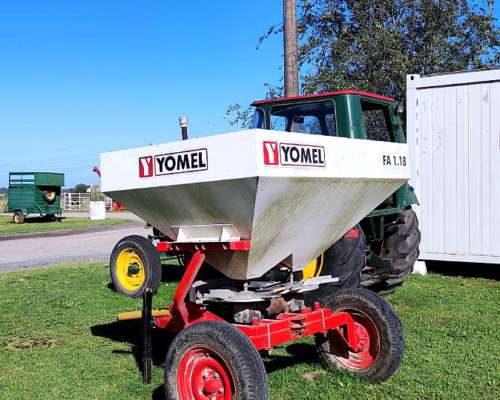 Fertilizadora Yomel 1500kg, con Plato - Agroads