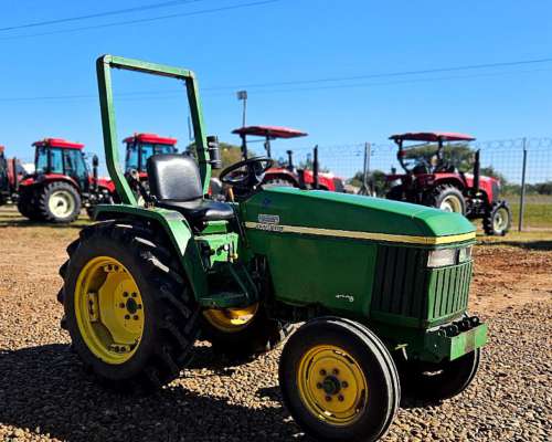 Tractor John Deere 3005 30hp - Año: 2005 - u$s 14.100 - Agroads