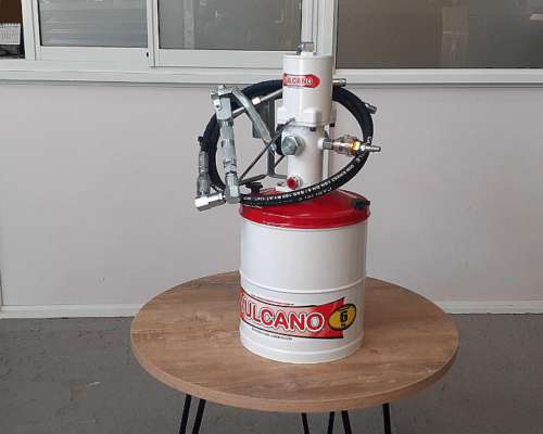 Grasera Neumática Vulcano de 6 KG. - Agroads (cod: 846631)