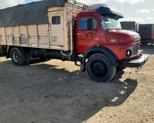 Camion Mercedes Benz 1114 con 1518 - Año: 1974 - Agroads