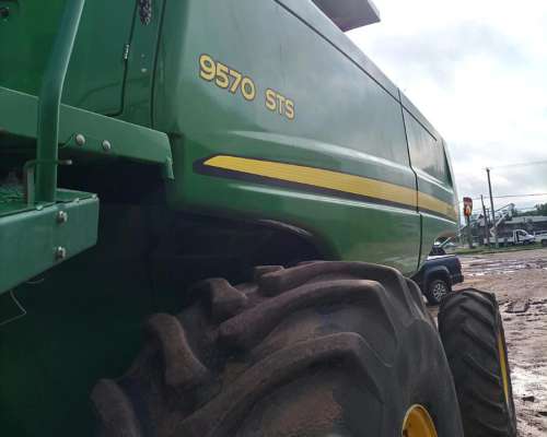 Jhon Deere 9570 STS 2014 - Año: 2014 - u$s 240.000 - Agroads