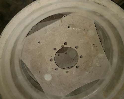 Llantas 18/4/34 y Masas para Deutz - $ 190.000 - Agroads