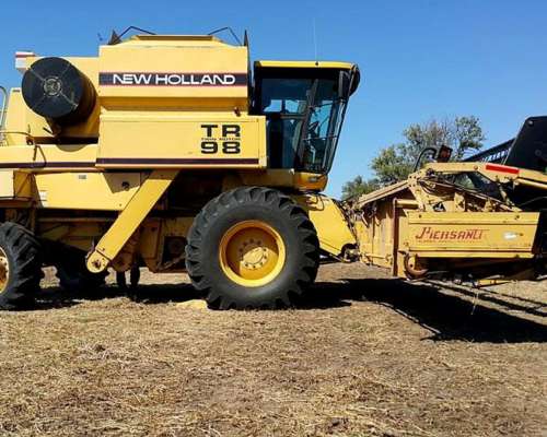 Cosechadora New Holland TR98 - Año: 2000 - u$s 55.000 - Agroads