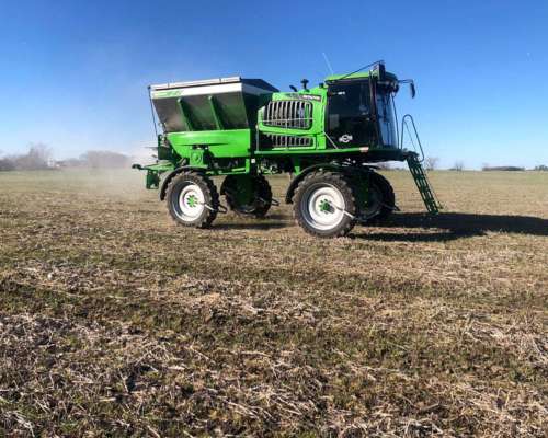 Fertilizadora Metalfor Tolva de 5000 Kilos 32 Mts de Labor - Agroads