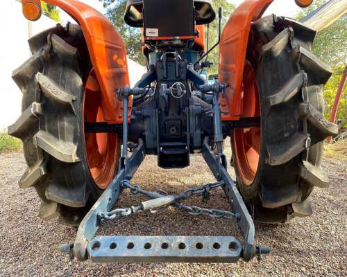 Tractor Kubota Modelo L2000 - Agroads
